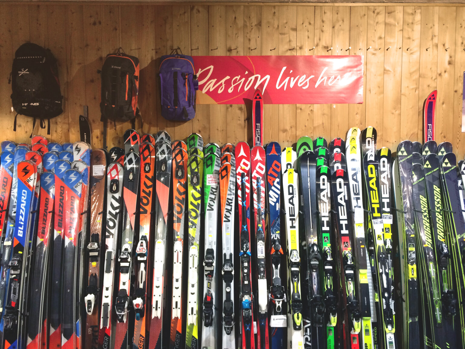 Ski and Snowboard | Rental in Sauze d’Oulx - Besson Sport